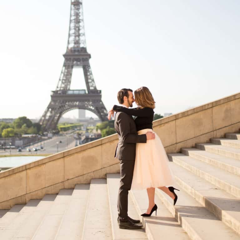 What to Wear for a Photoshoot in Paris - Everyday Parisian