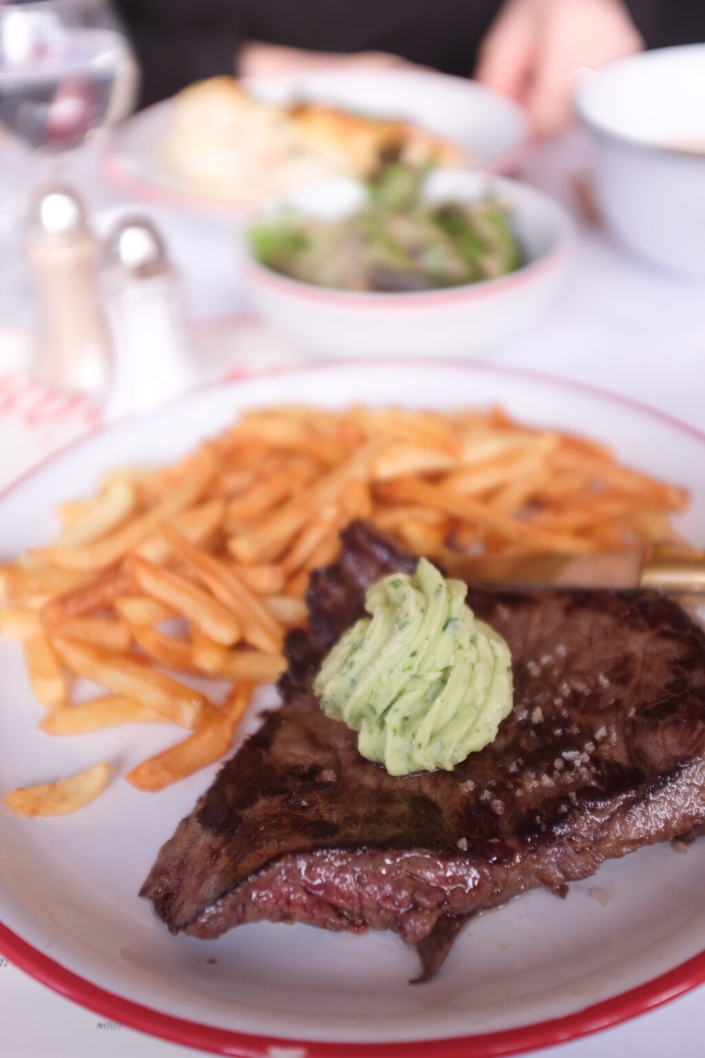 7 Classic Paris Bistros - Everyday Parisian